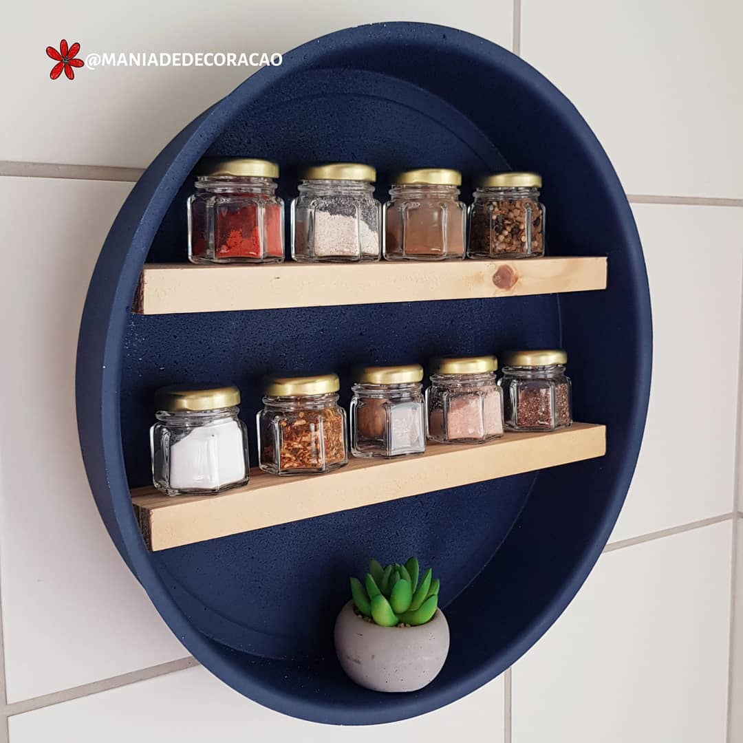 Porta-temperos feito com forma de bolo - Mania de Decoração